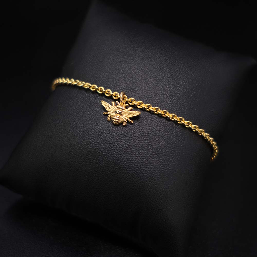 Nouveau Jewellers | 9ct Yellow Gold Queen Manchester Bee Bracelet